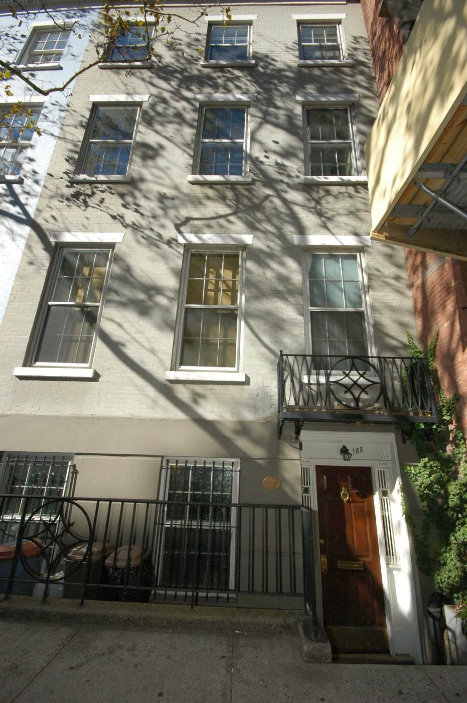 Inside MacDougal-Sullivan Gardens - Foods of NY Tours